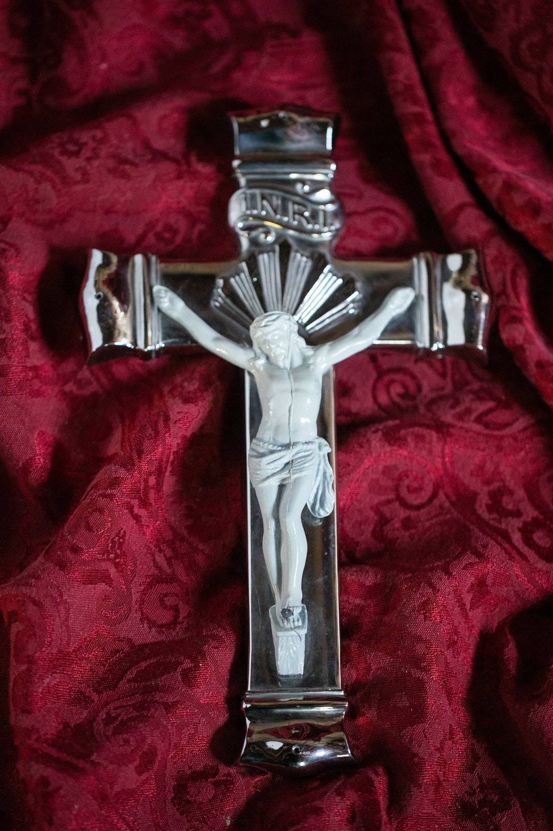 Vintage Metal Crucifix - Etsy