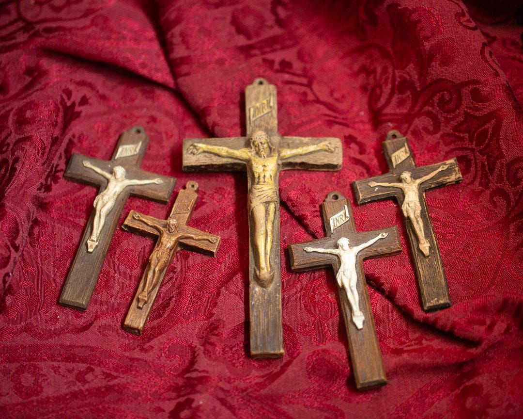 Lot of Five Vintage Faux Wood Crucifixes - Etsy