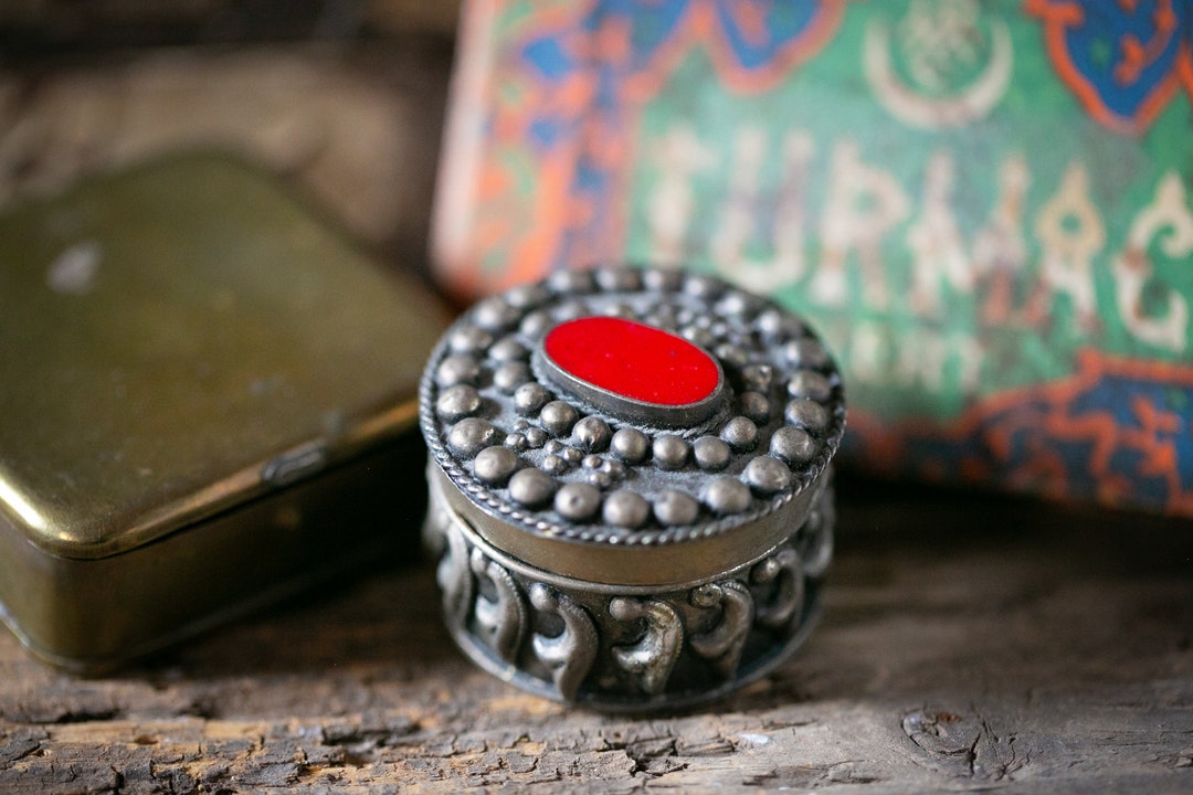 Three Vintage Metal Boxes - Etsy