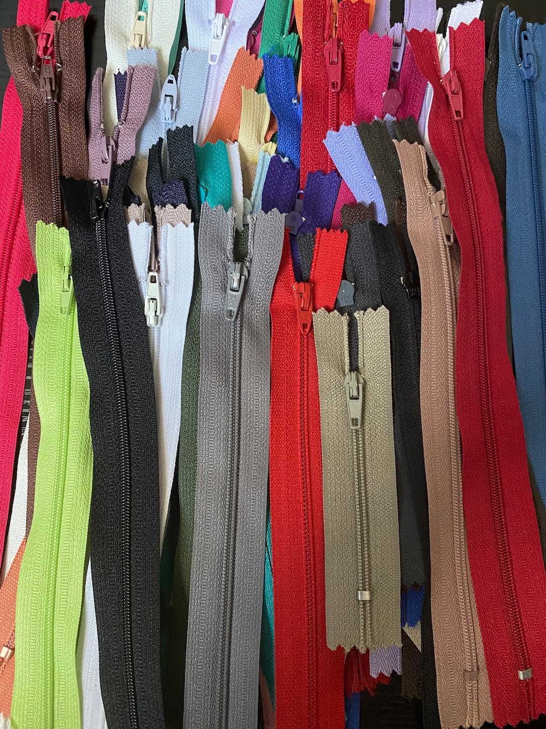50 Assorted Zippers, Assorted Size and Colors, 3-10 Inch Zippers, Nylon ...