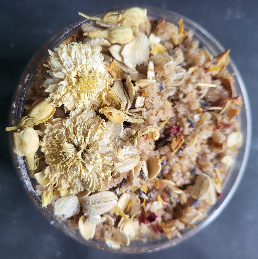 TFL Classics Oatmeal Bath Soak | Relaxing Fall Self-care | Natural Bath ...
