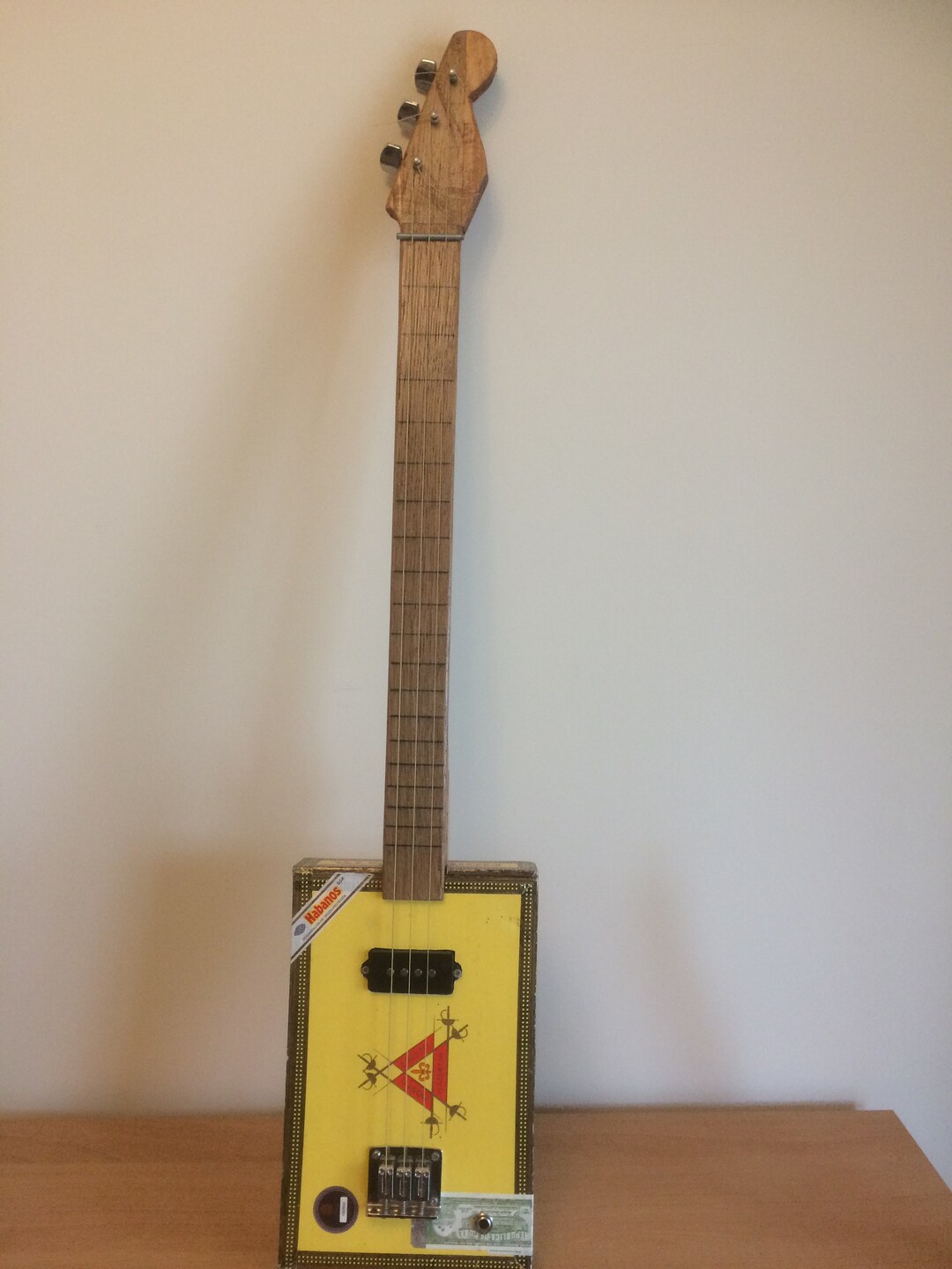 3 String Cigar Box Guitar - Etsy UK