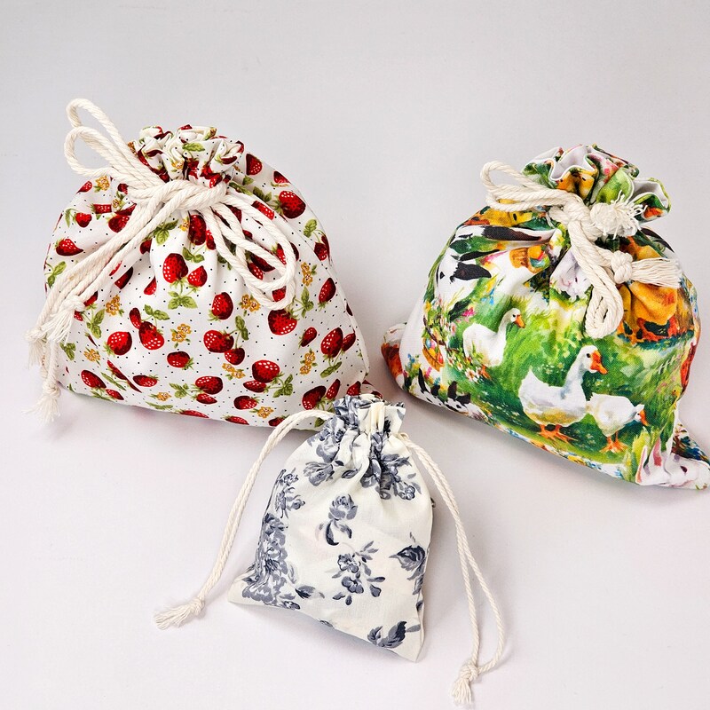 Small Gift Bags - 60+ Gift Ideas for 2025