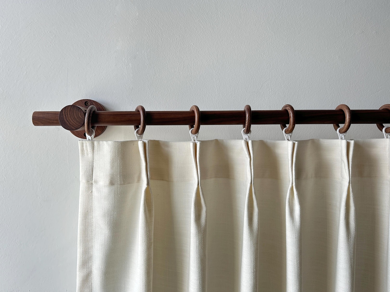 Brown Wooden Curtain Rods,custom Wooden Curtain Rods,round Brackets ...