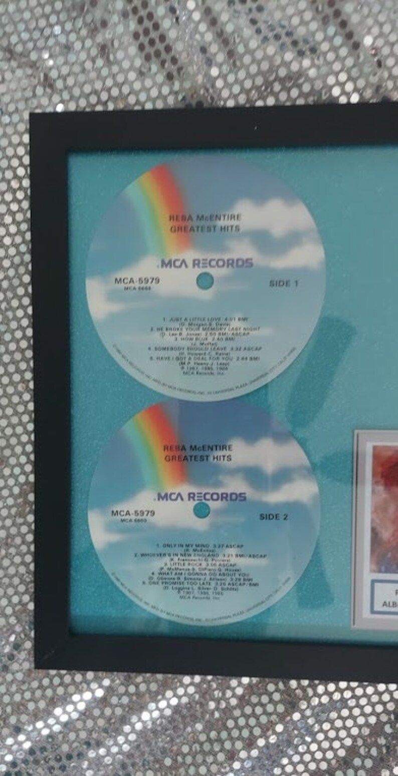 Reba Mcentire Hand-signed Photo, Original 1980 Record Labels, Cassette ... Reba Mcentire Hand-signed Photo, Original 1980 Record Labels, Cassette ...