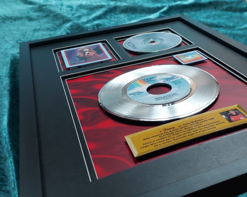 Reba Mcentire - Fancy 45 Award (15 X 21) - Etsy