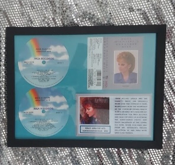 Reba Mcentire Hand-signed Photo, Original 1980 Record Labels, Cassette ... Reba Mcentire Hand-signed Photo, Original 1980 Record Labels, Cassette ...