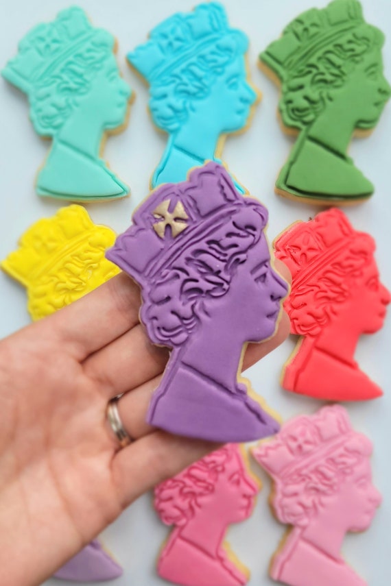 Queen Cookies Biscuits Sugar Cookies Royal Family - Etsy UK