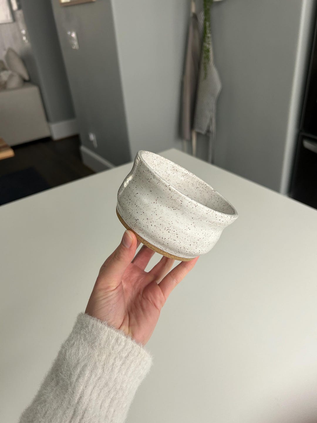 White Ceramic Matcha Bowl With Spout, Ergonomic Speckled Bowl With ...