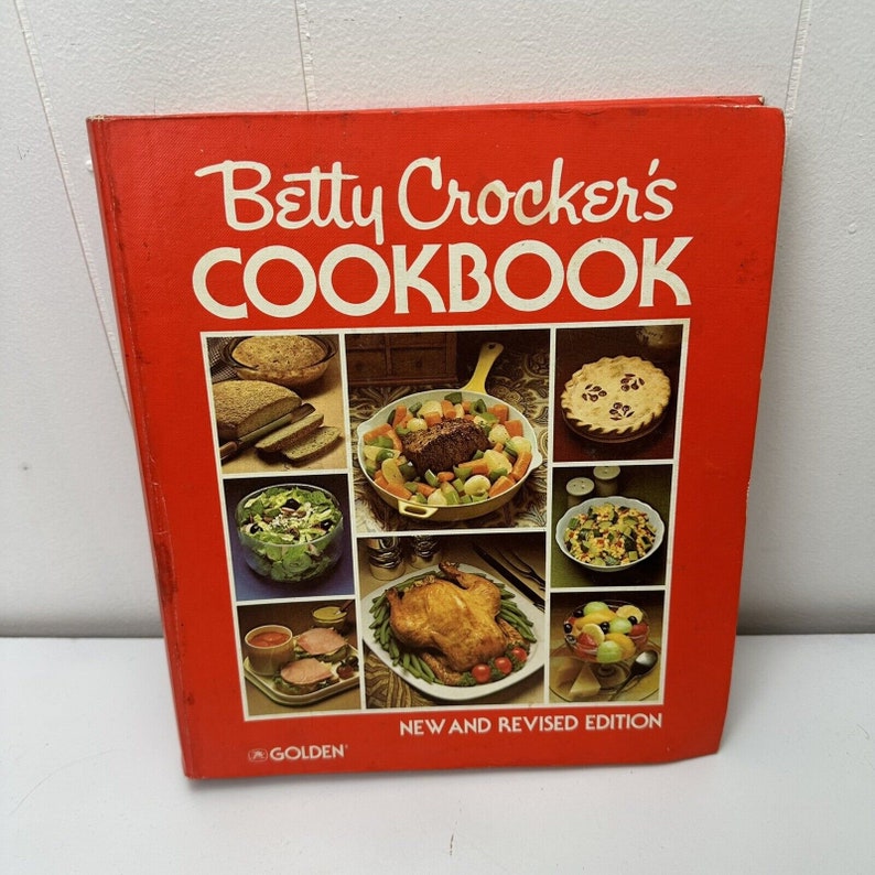 Vintage Betty Crockers Cookbook 1978 Red 5 Ring Binder 1990 Microwave ...