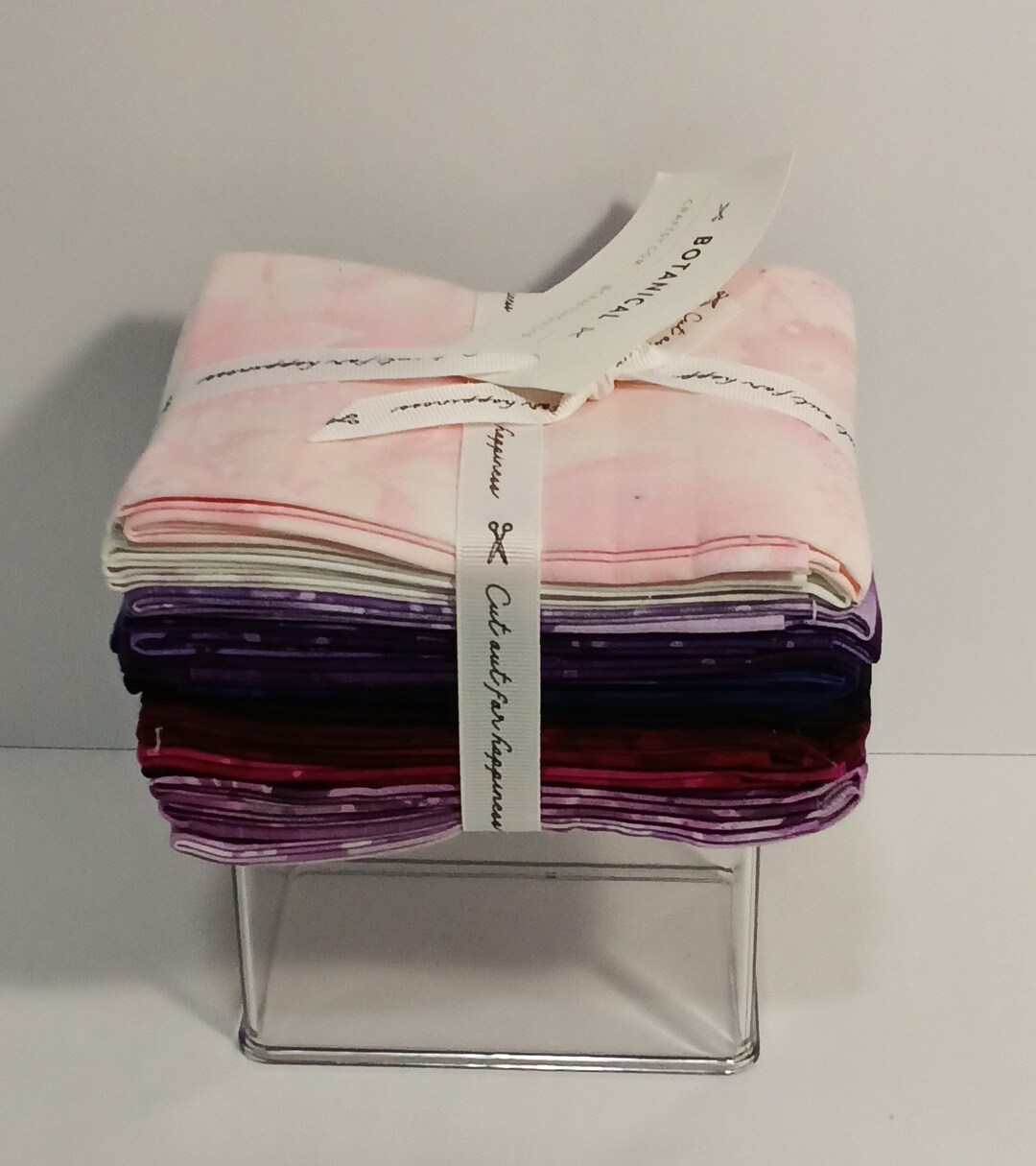 Boundless Botanical Fat Quarter Bundle. 15 Piece's Hydrangea Design in Beautiful Purples ...