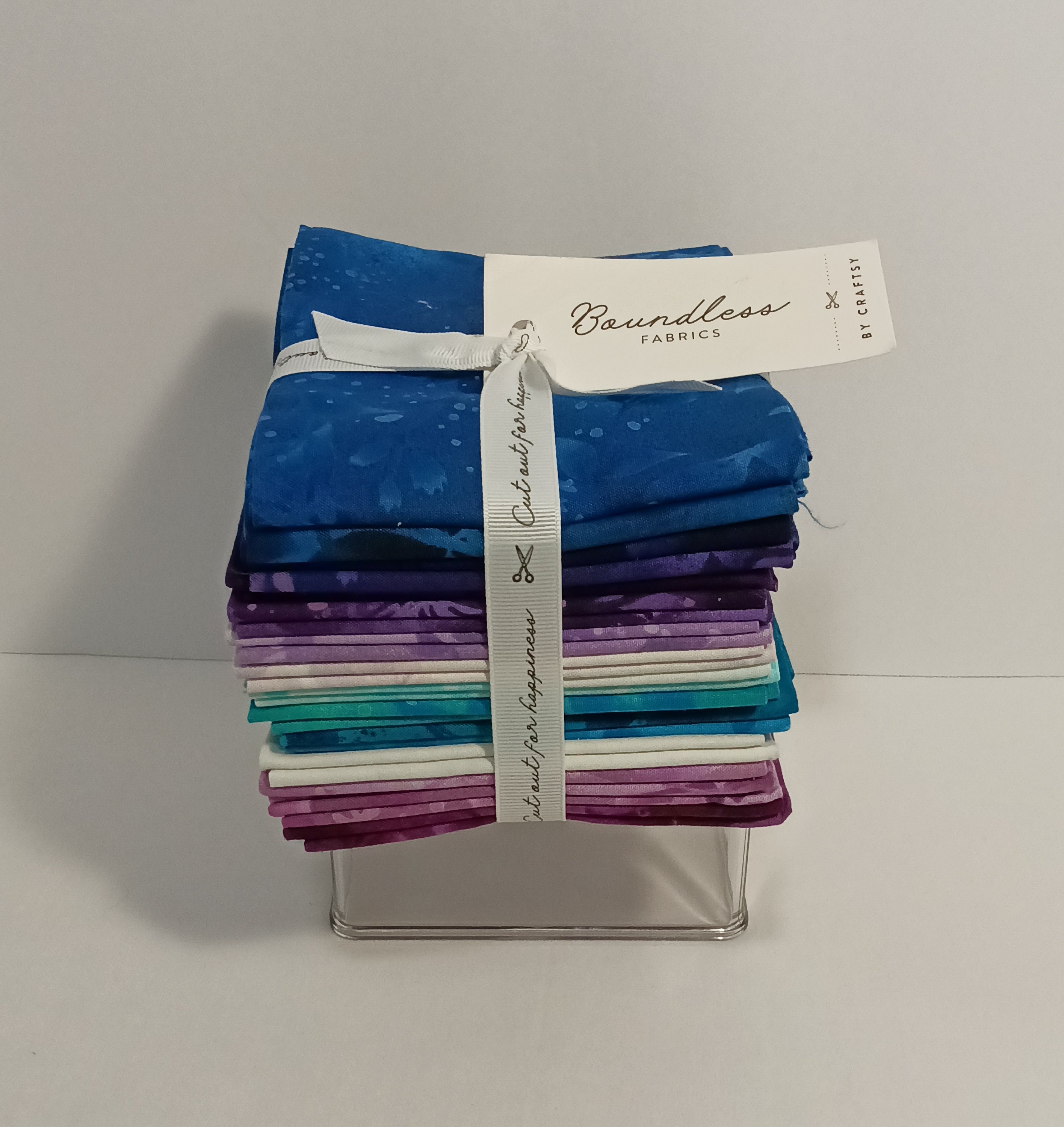 Boundless Botanical Hydrangea Fat Quarter Bundle. 17 Fat Quarters With Hydrangea Deign in Blues ...