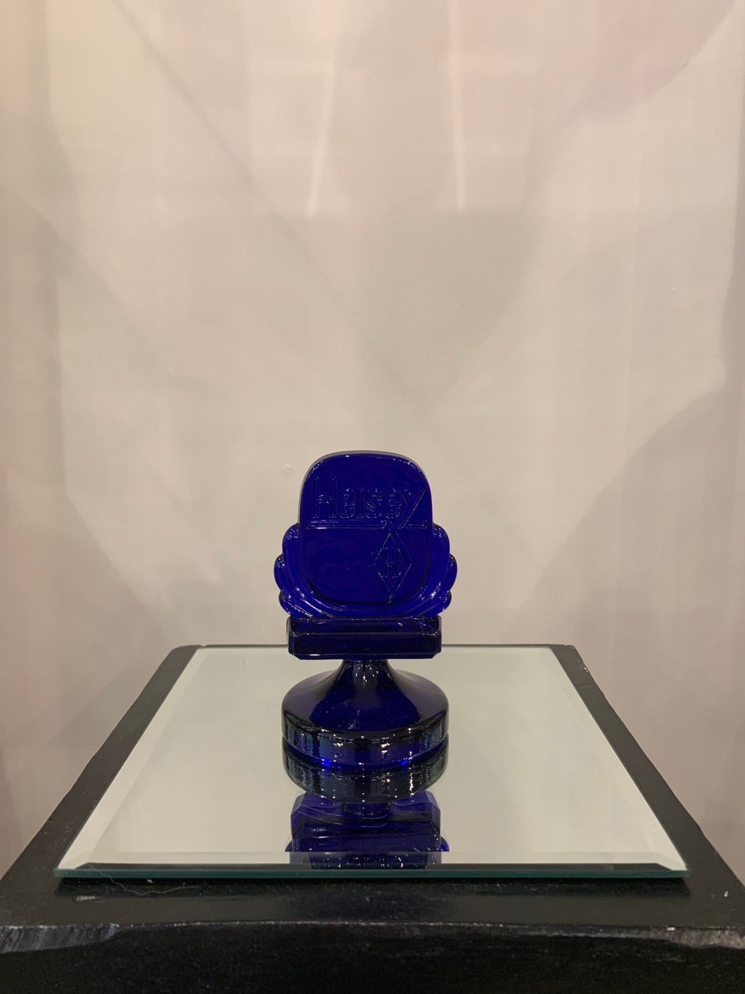 Heisey HCA Cobalt Cabochon Display Sign on a Bust-off - Etsy