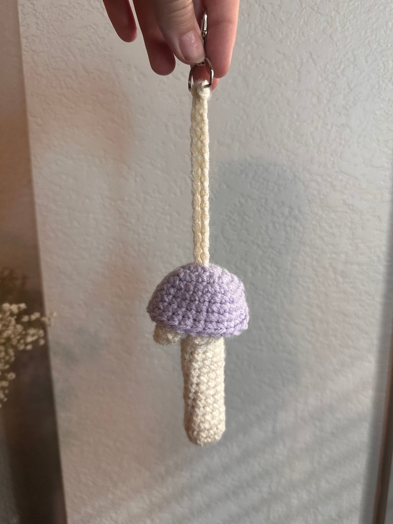 Penjamin Holder//keychain - Etsy