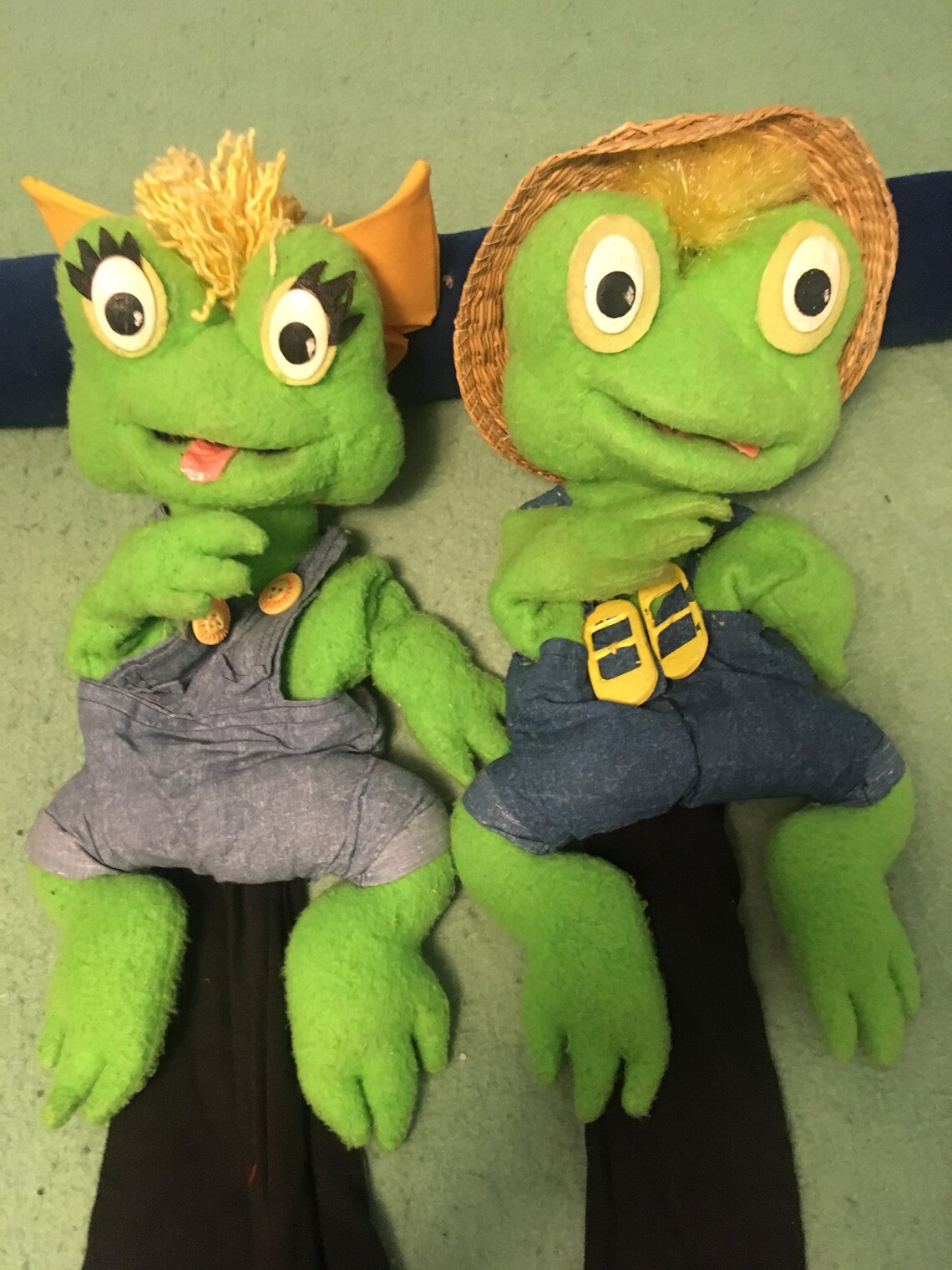 Flip and Francis Frog Hand Puppets - Etsy