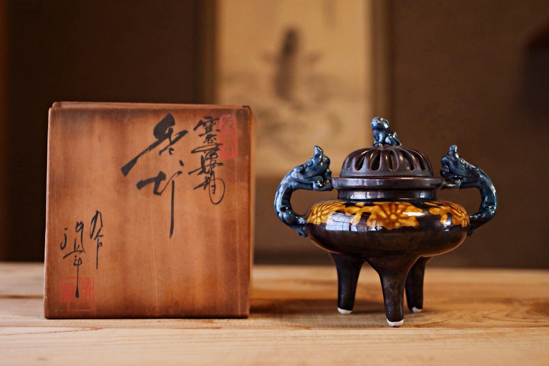 Japanese Vintage 1970s KUTANI Cochin Ware Porcelain Incense Burner Blue ...