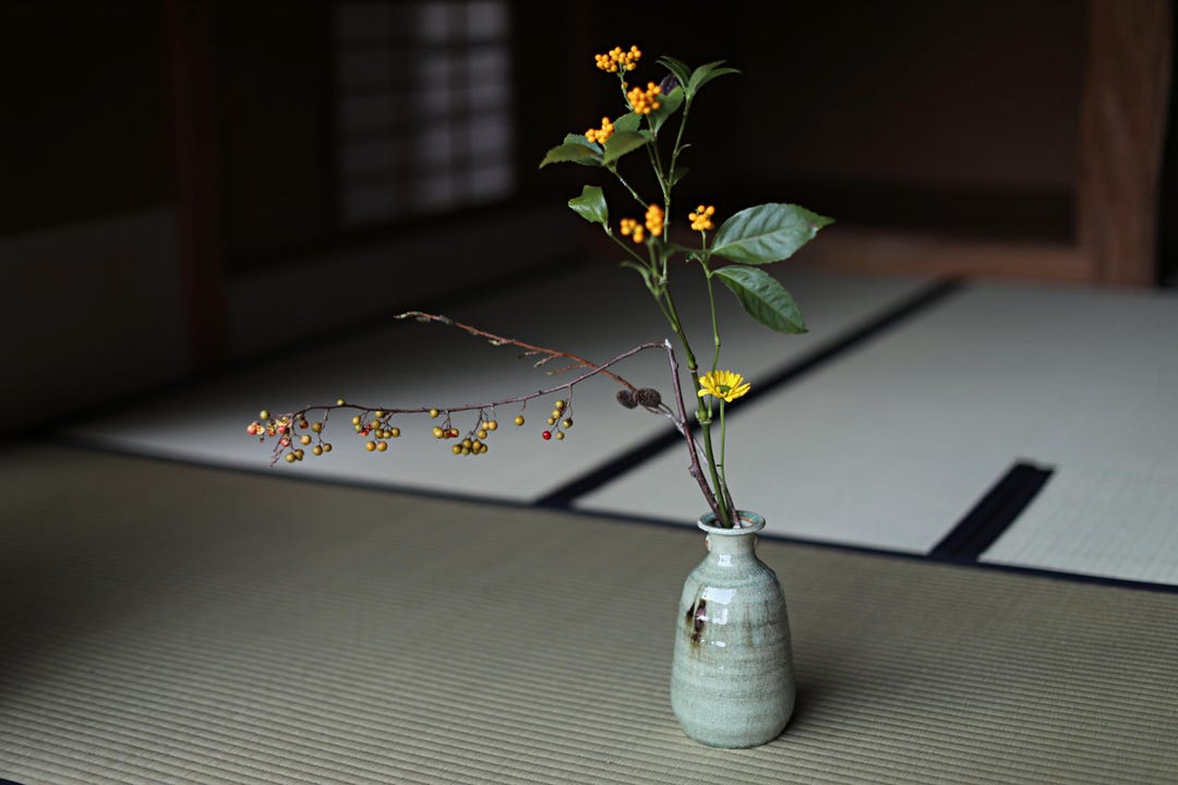Seto Artist Vase – Japanese Ash Glaze Pottery, Signed Wooden Box - Etsy
