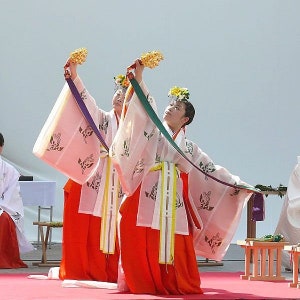 Japanese Antique 1920s Shrine Bell Holdings Maiden's Bells Beautiful ...