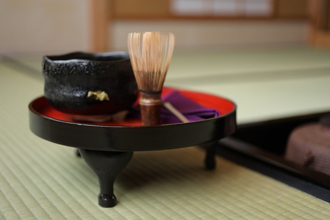 Japanese Furniture URUSHI Lacquer Tray OBON, Round Shaped Row Table ...