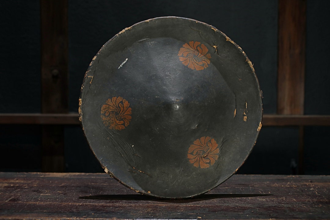 Japanese Antique 1700s Samurai Ancient Soldier's Hat Urushi With Family ...