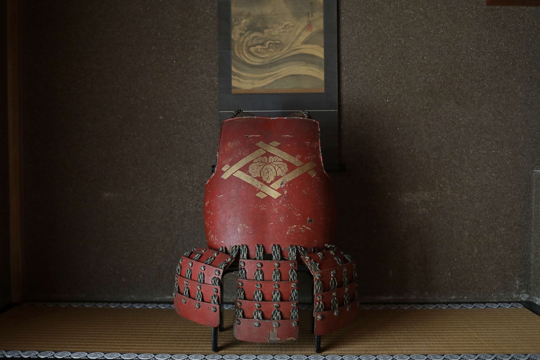 FINE!! Japanese Antique 1700s Samurai Armor 鎧 Yoroi Torso Red Lacquer ...