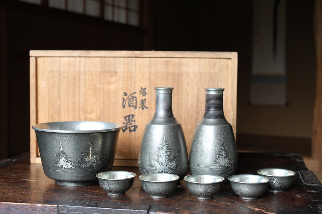 Japanese Vintage Sake Set Made of Tin Metal Silver Color Bottle Sake ...