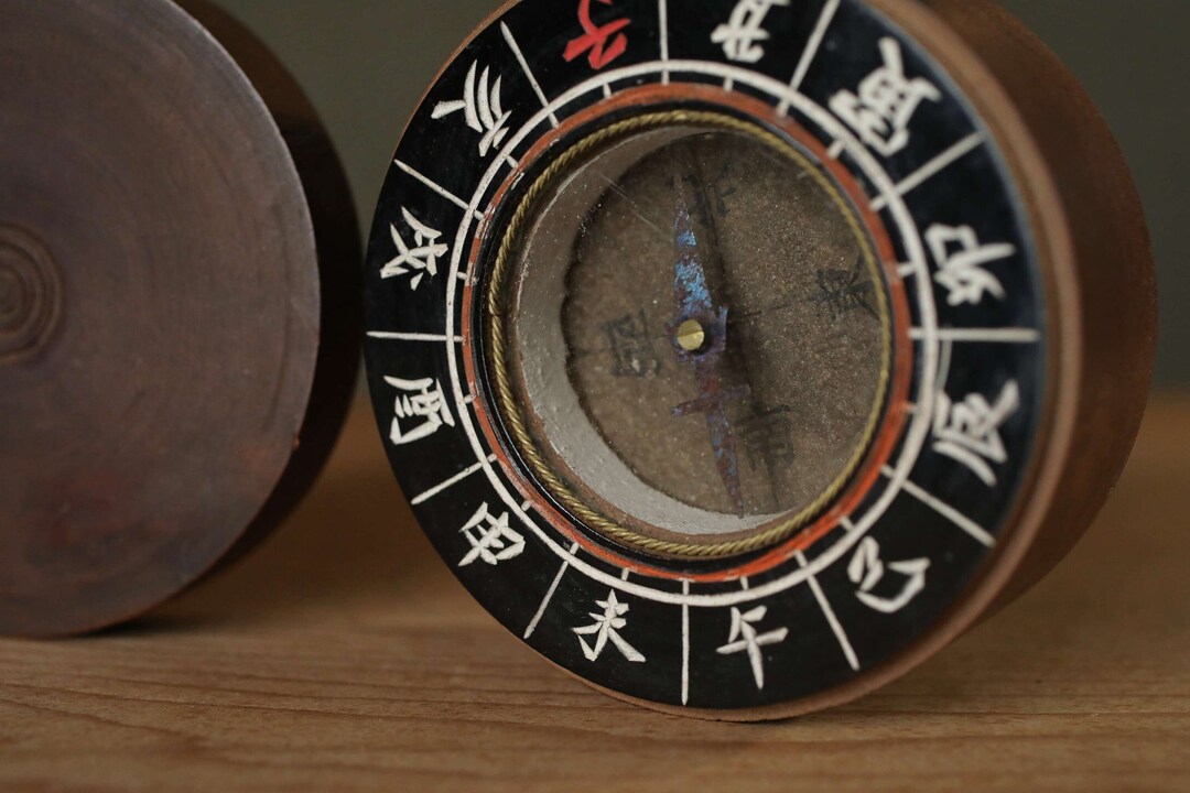 Japanese Antique Compass Showing Zodiac Wooden 1800s EDO Working ...