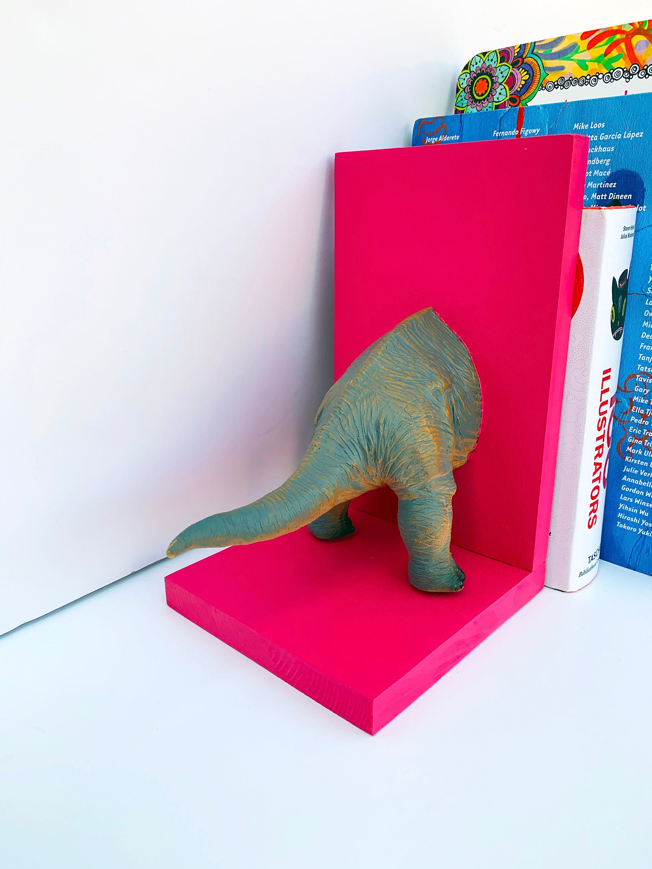 Pink Diplodocus / Brontosaurus Dinosaur Bookends Set Free UK Delivery ...