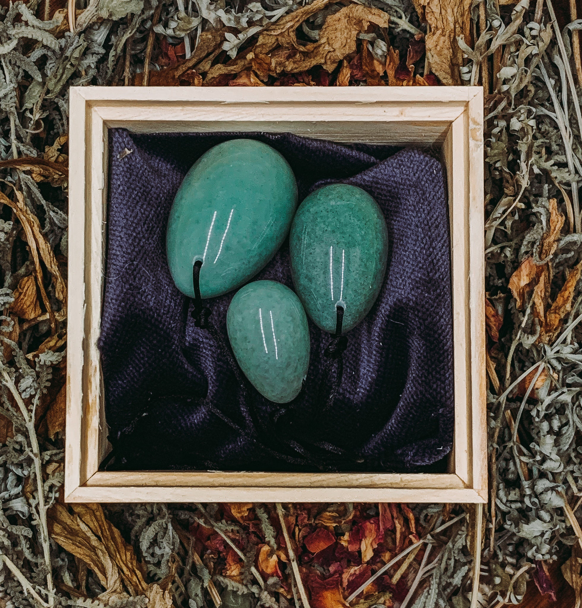 Set of 3 Crystal Yoni Eggs Red Jasper, Aventurine, Amethyst, Tigers Eye ...