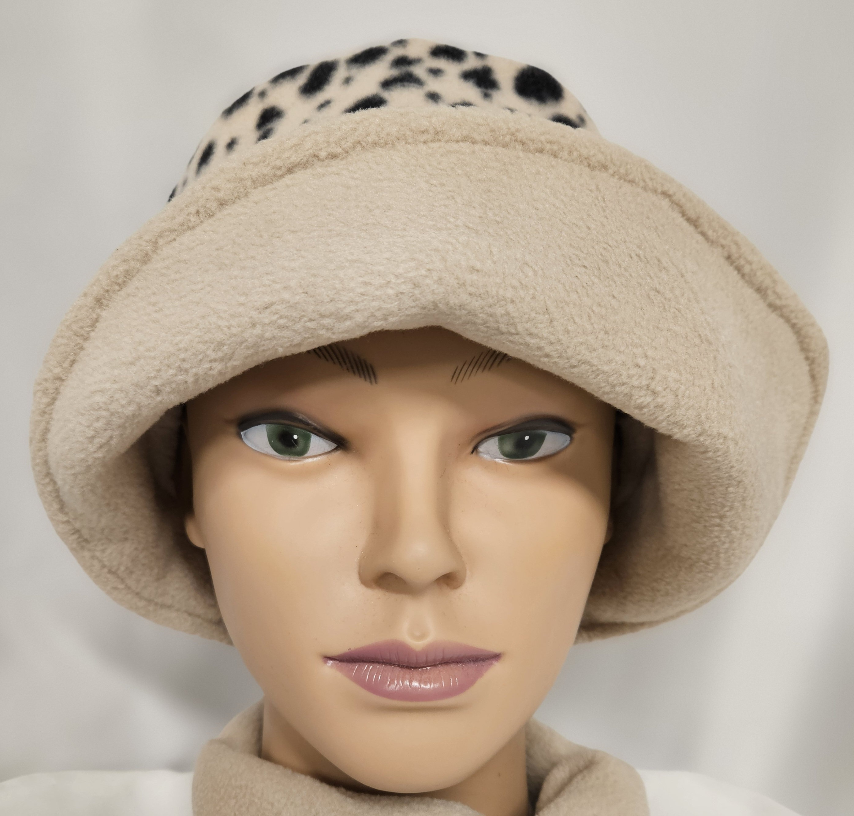 Black Spots Print Anti Pill Fleece Winter Flapper Hat - Etsy