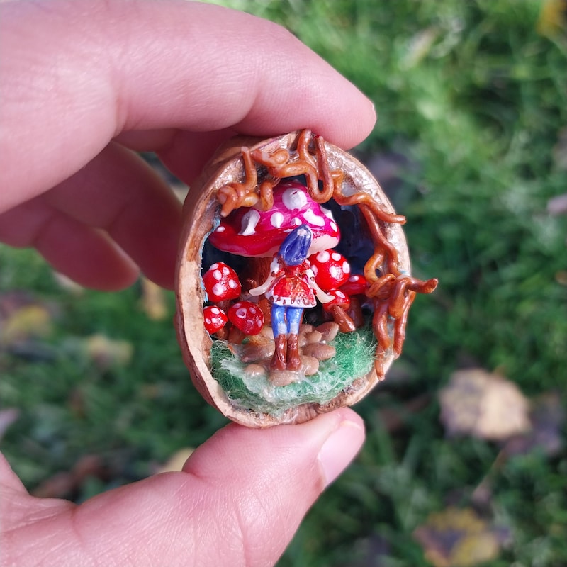 Walnut Shell Diorama - Etsy