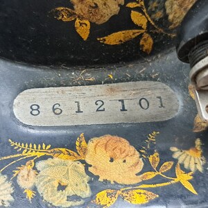 1889 Singer Electric Sewing Machine & Case working - Etsy