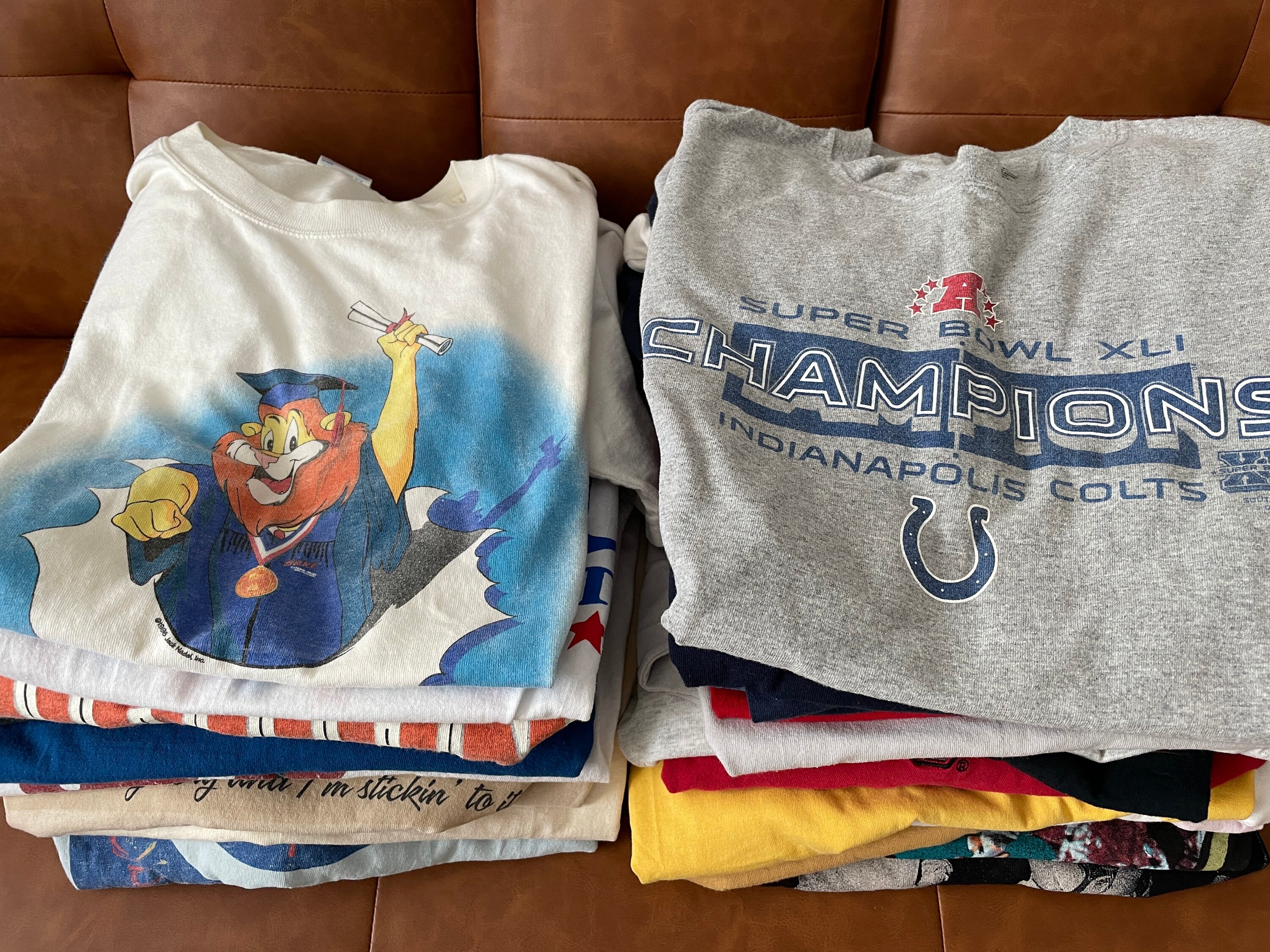 Mystery Vintage/thrifted T-shirt Graphic Tee Vintage/thrift Shirt 80s ...