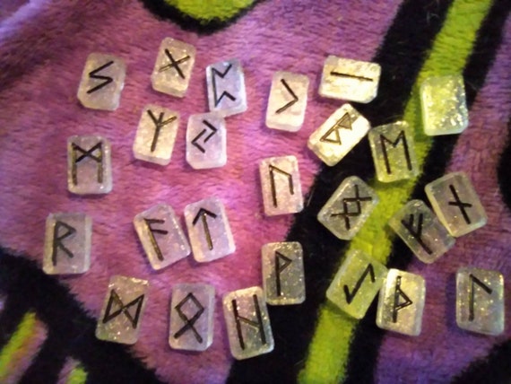 Elder futhark bind runes - hitress