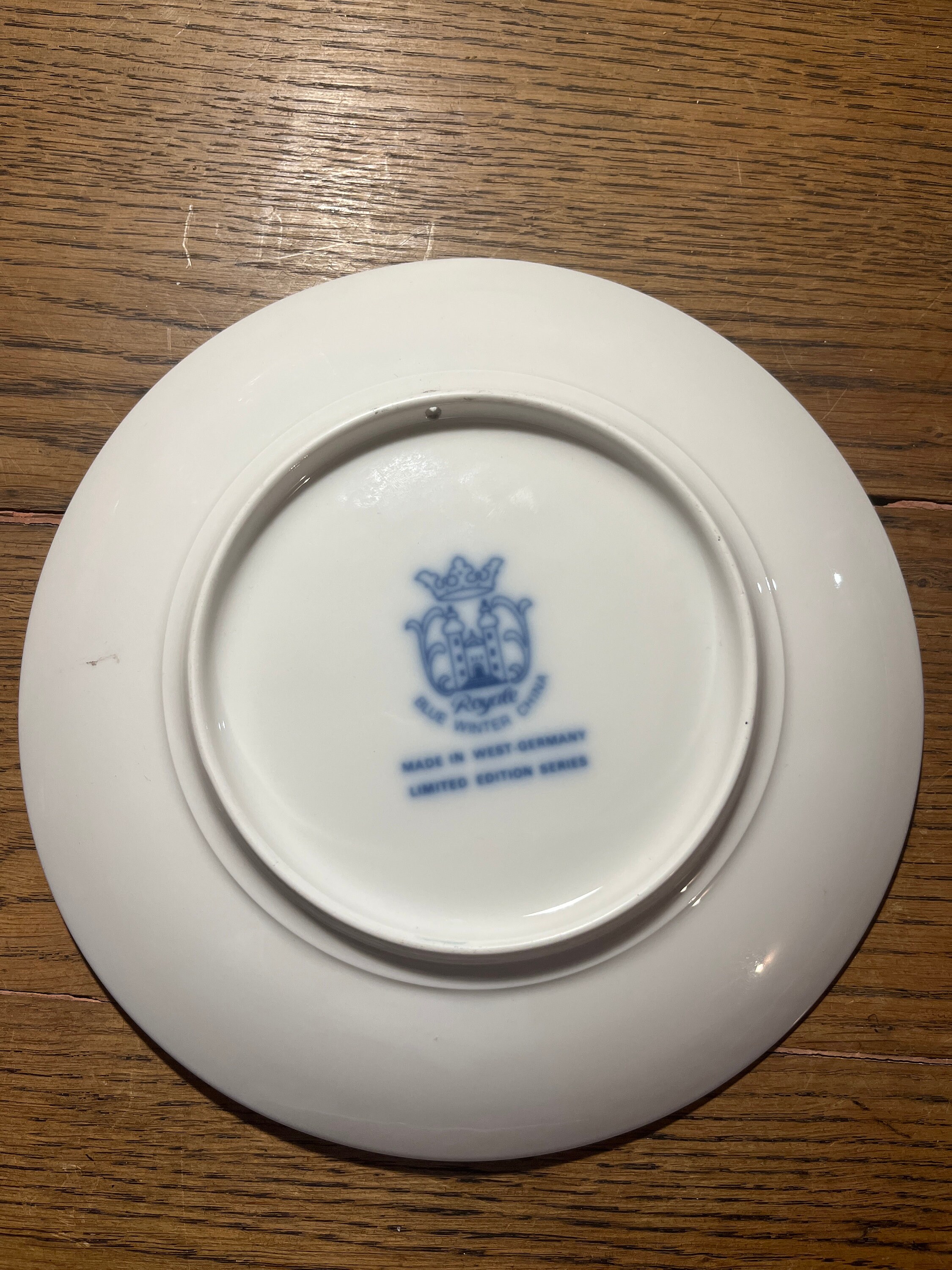 Royal Blue Collector Plates - Etsy