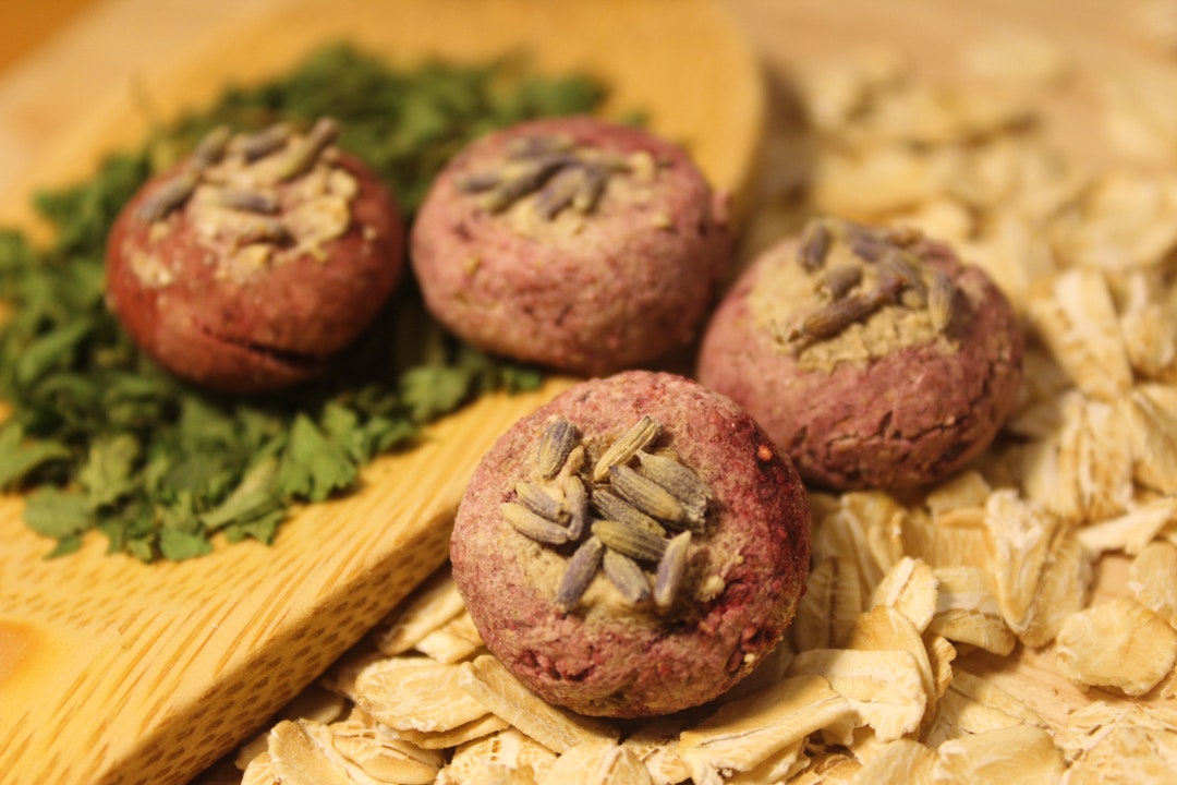 Frosted Banana Biscuit Bunny Treats | Banana and Lavender Treat for ...