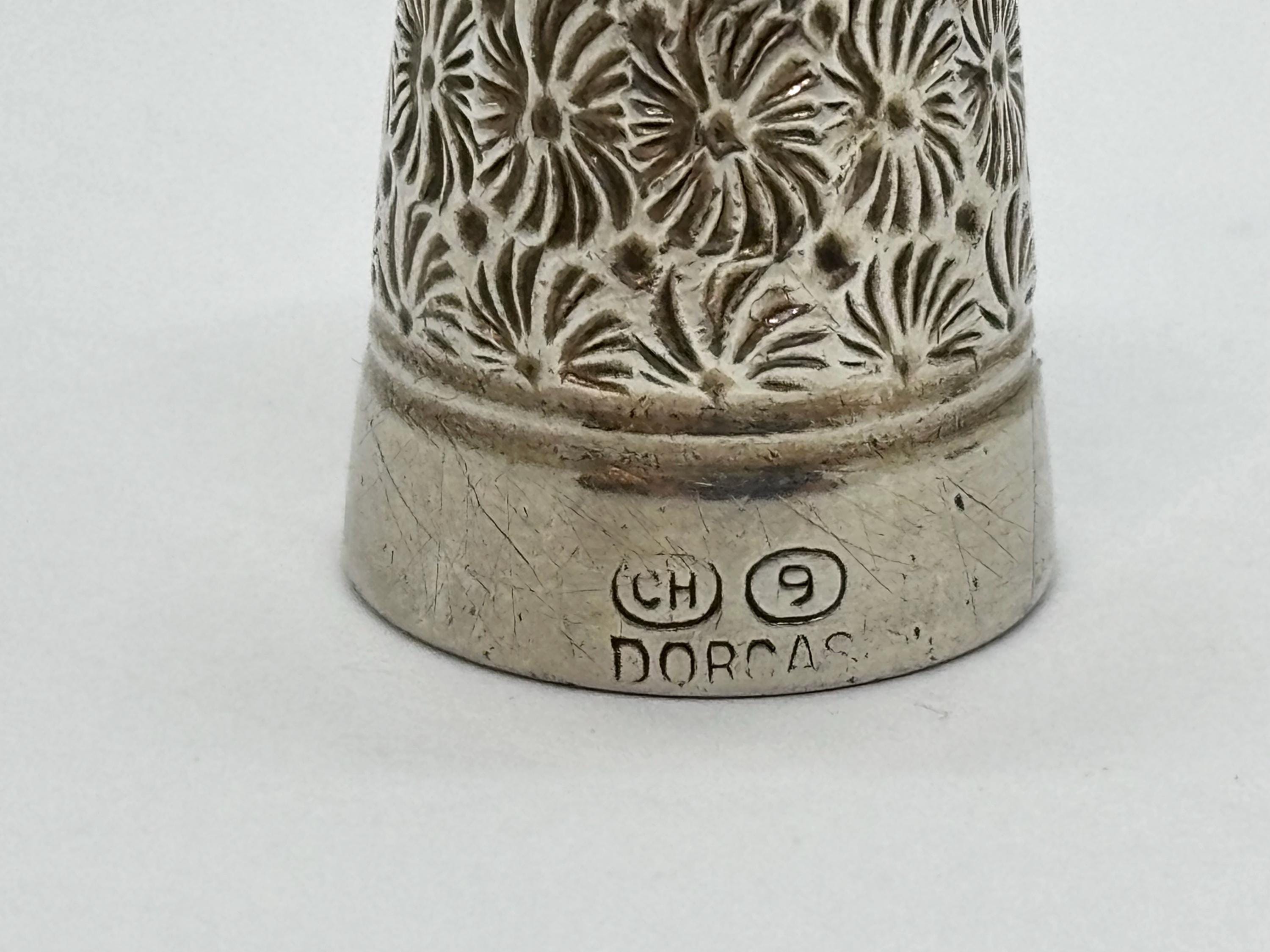 Vintage Charles Horner Silver Plated Dorcas Thimble in Original Fitted ...