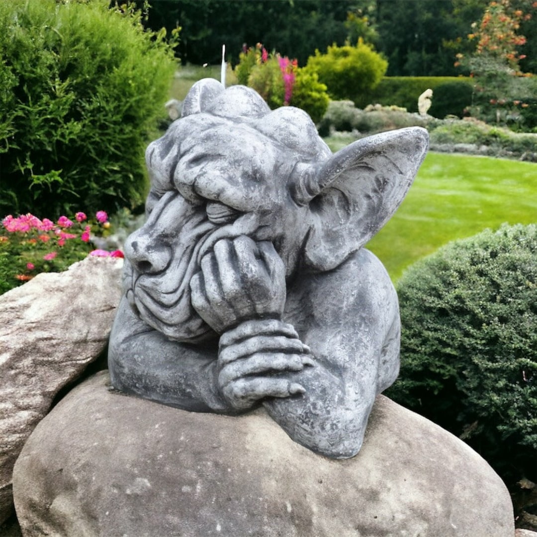 Plastic Gargoyle Figure Sleeping Gargoyle Bust Yard Decoration Guardian ...