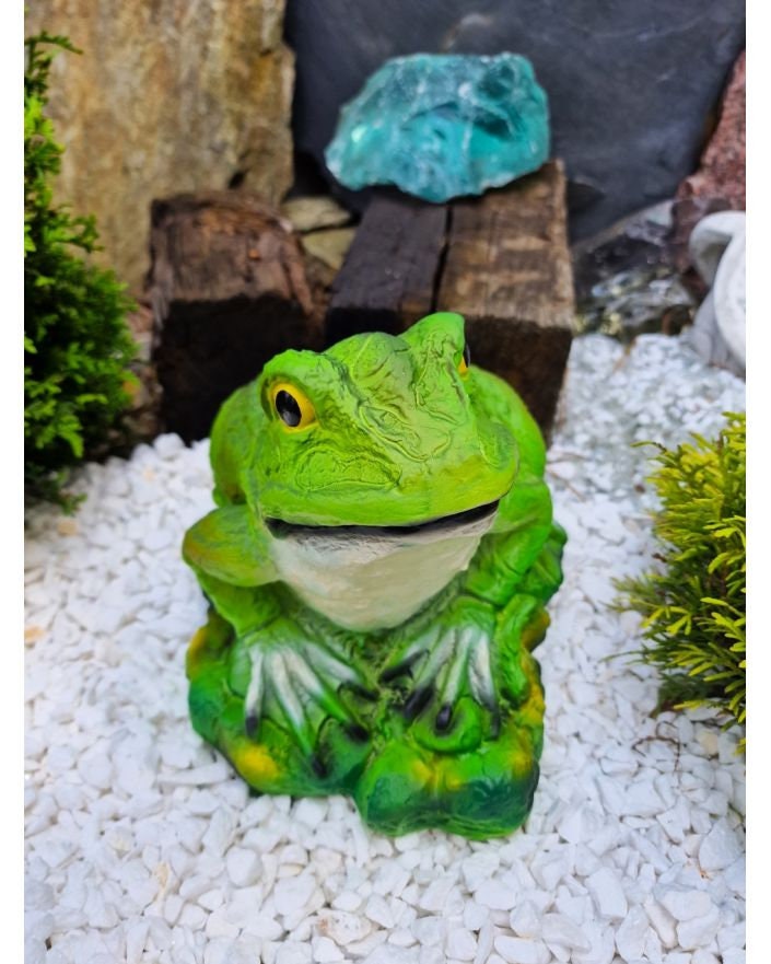 Lifelike Frog Statue Plastic Sculpture Garden Frog Figure Outdoor ...
