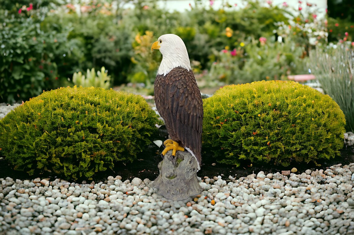 Bald Eagle Sculpture Realistic Plastic Eagle Bird Decor Garden ...