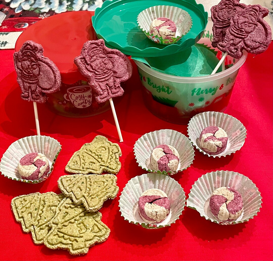 Christmas Bakery Bundle for Bunnies, Christmas Gift for Small Pets ...