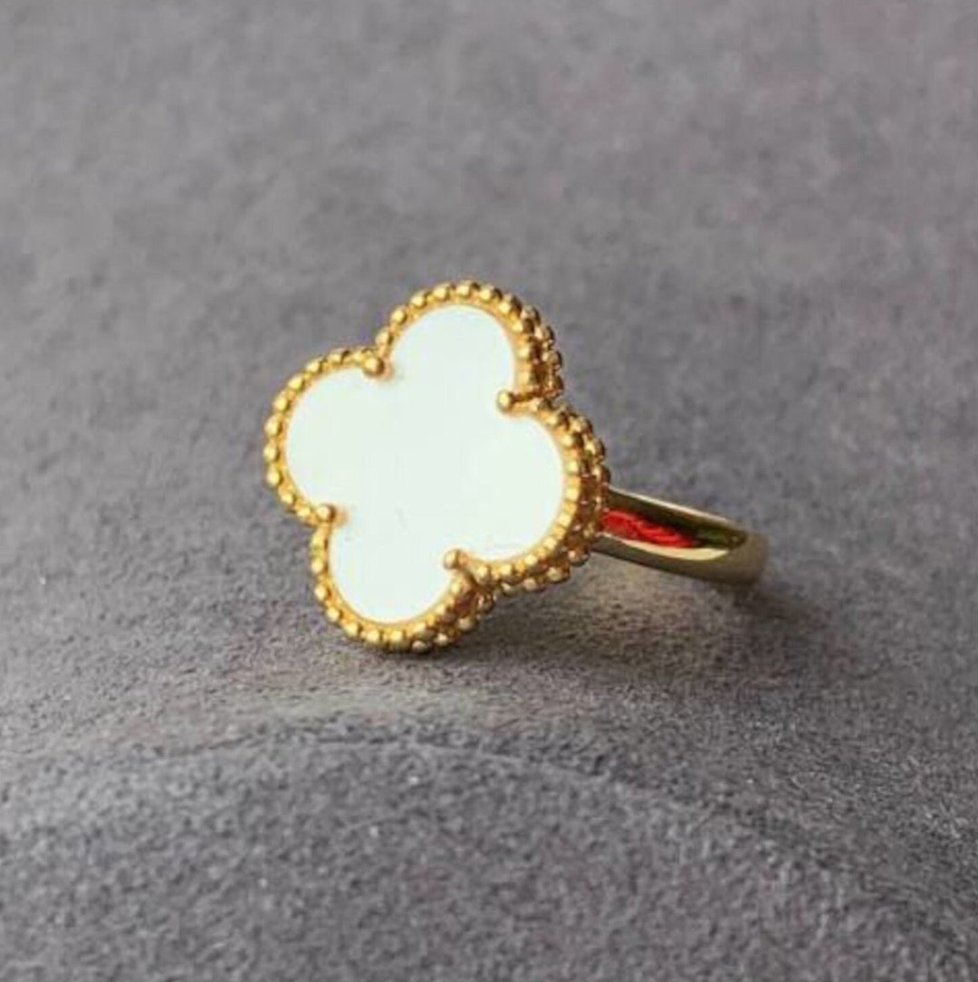 15mm Clover Ring, Mother of Pearl Clover Ring - Etsy