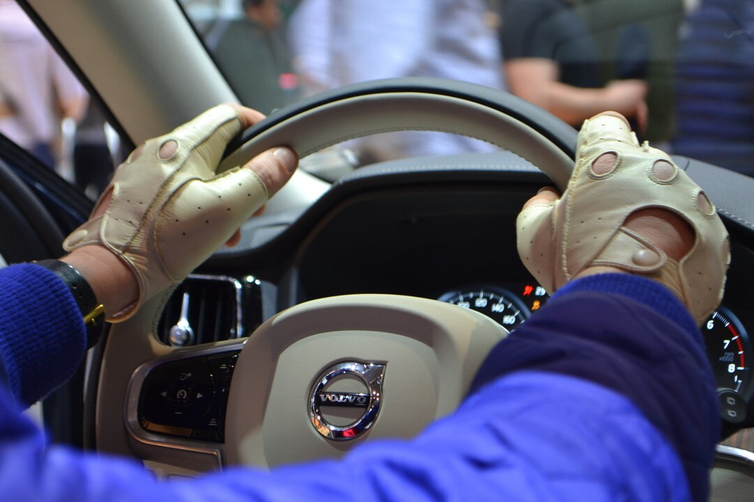 Torque Men's DRIVING Gloves IVORY Color Fingerless of Italian Certified ...