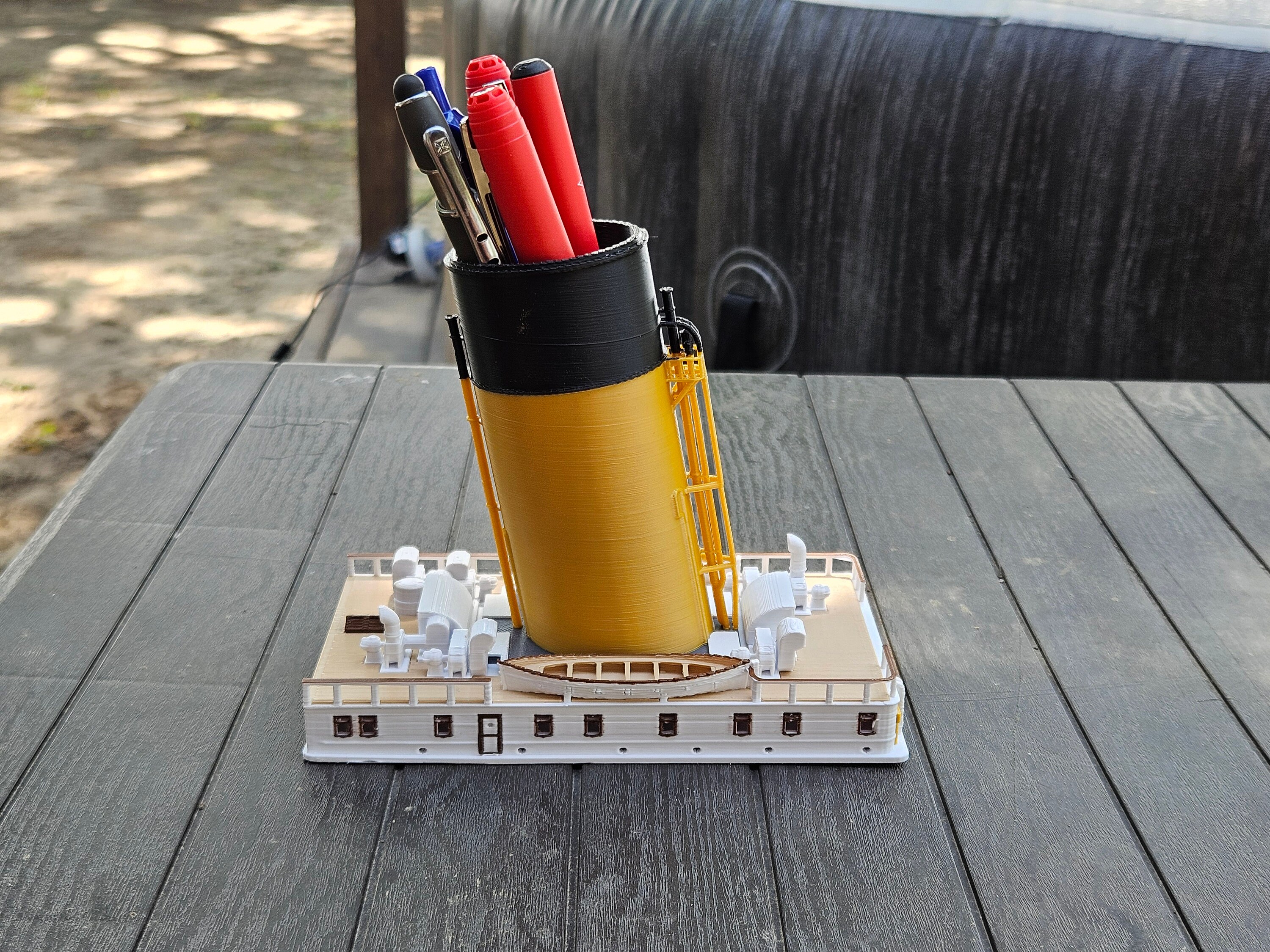 RMS TITANIC Funnel Pen Holder by Theroller3d, Desk or Table Accessory ...