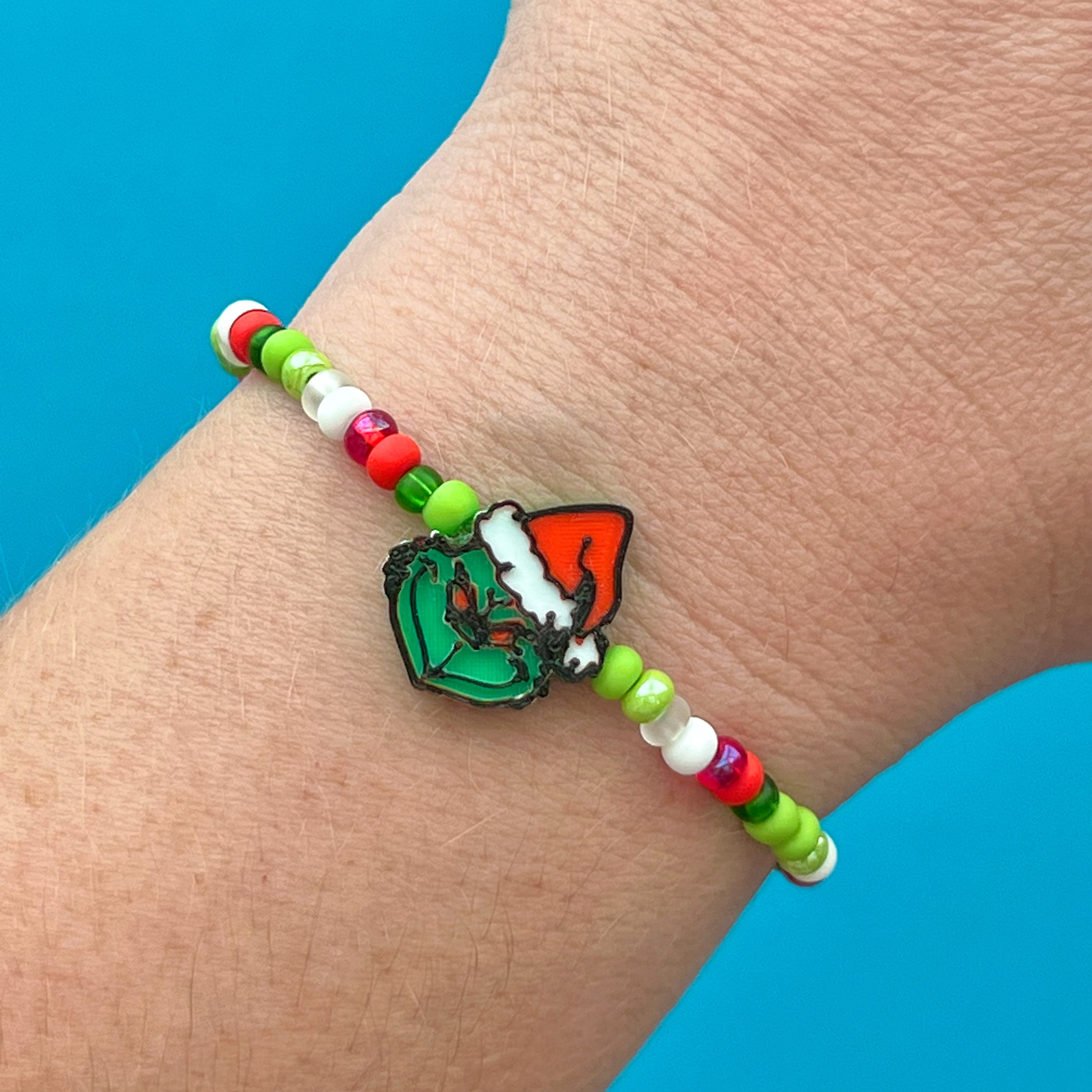 Grinch Charm Beaded Bracelets - Etsy