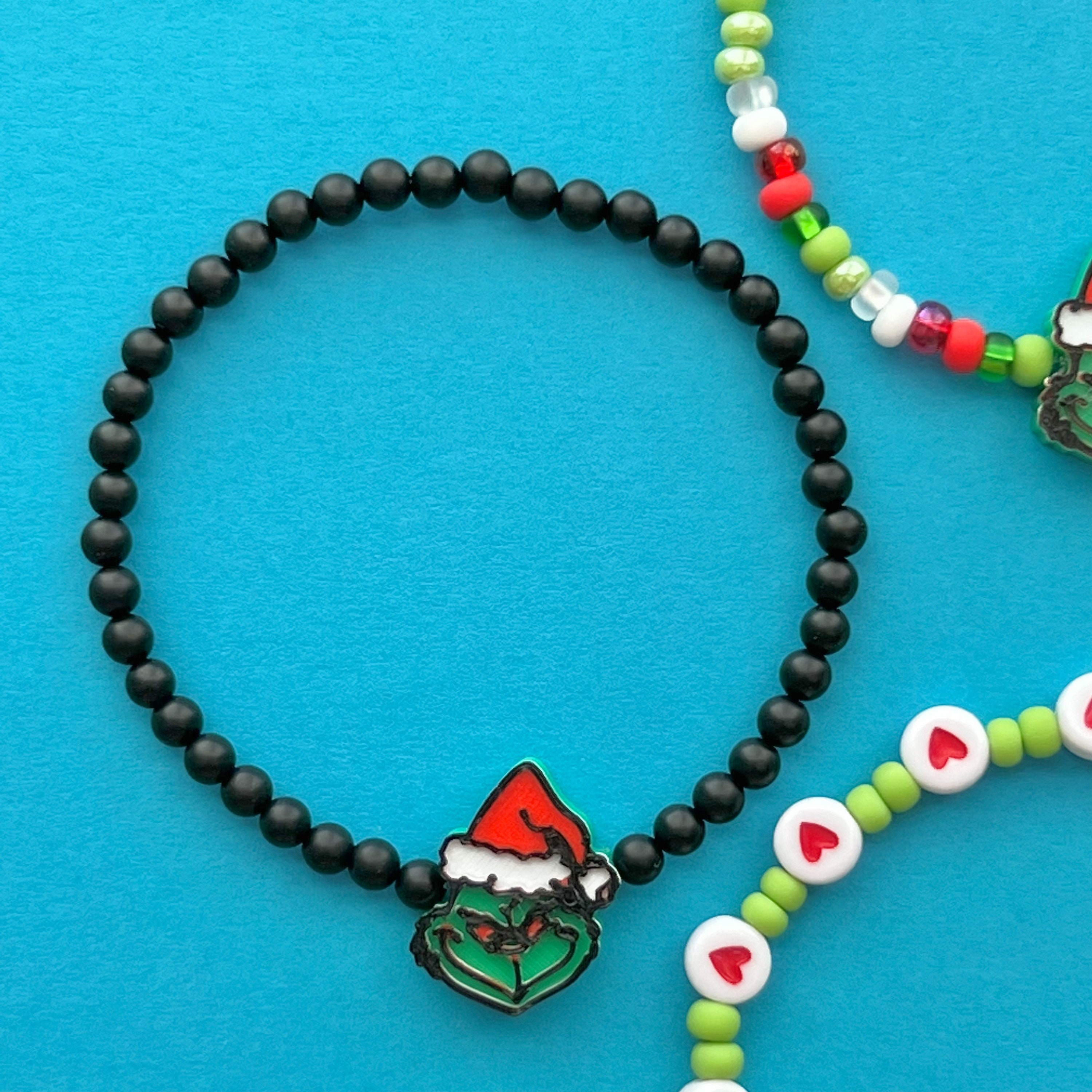 Grinch Charm Beaded Bracelets - Etsy