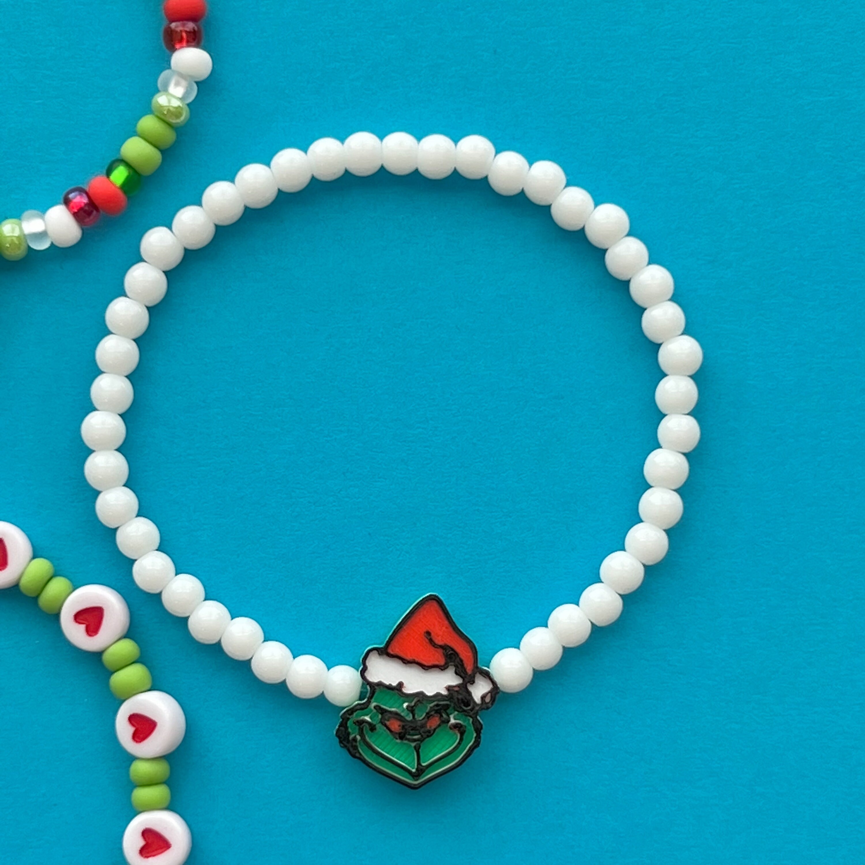 Grinch Charm Beaded Bracelets - Etsy