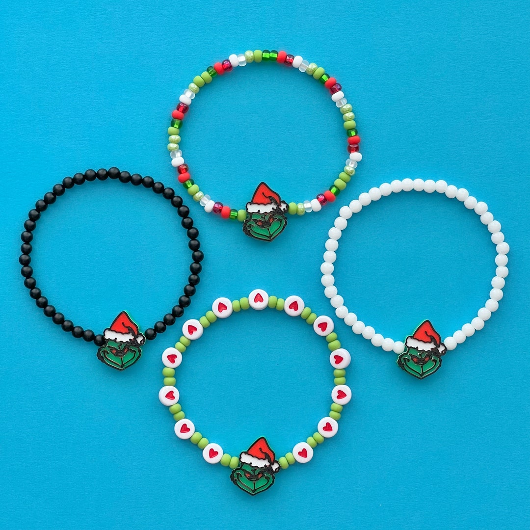 Grinch Charm Beaded Bracelets - Etsy Canada