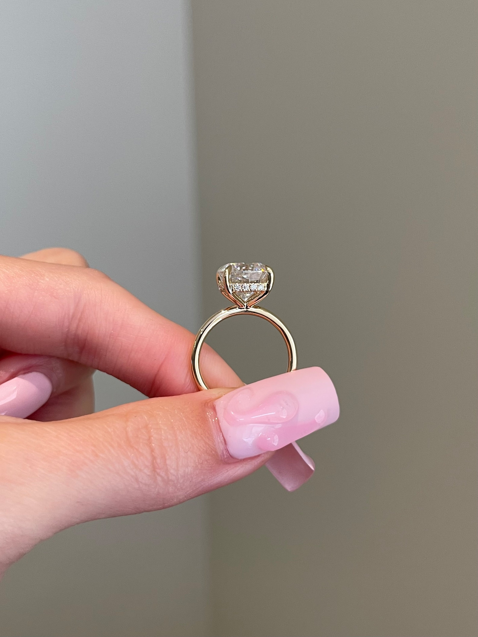 4 Carat Brilliant Square Cushi Moissanite 4-prong Hidden Halo Solitaire ...