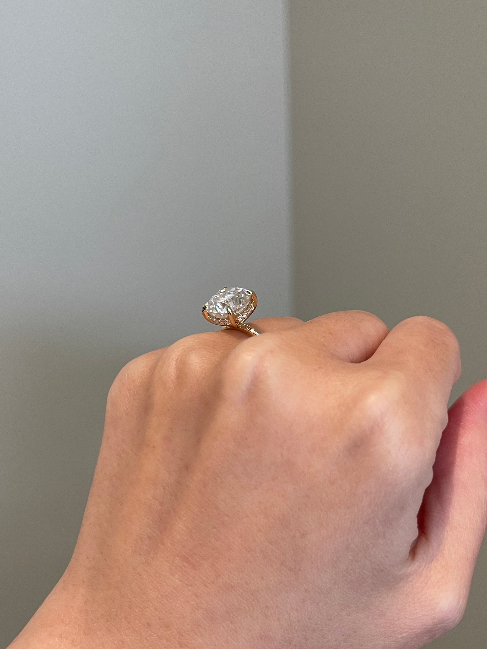 4 Carat Brilliant Square Cushi Moissanite 4-prong Hidden Halo Solitaire ...